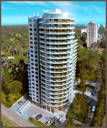 STRADIVARIUS. Punta del Este